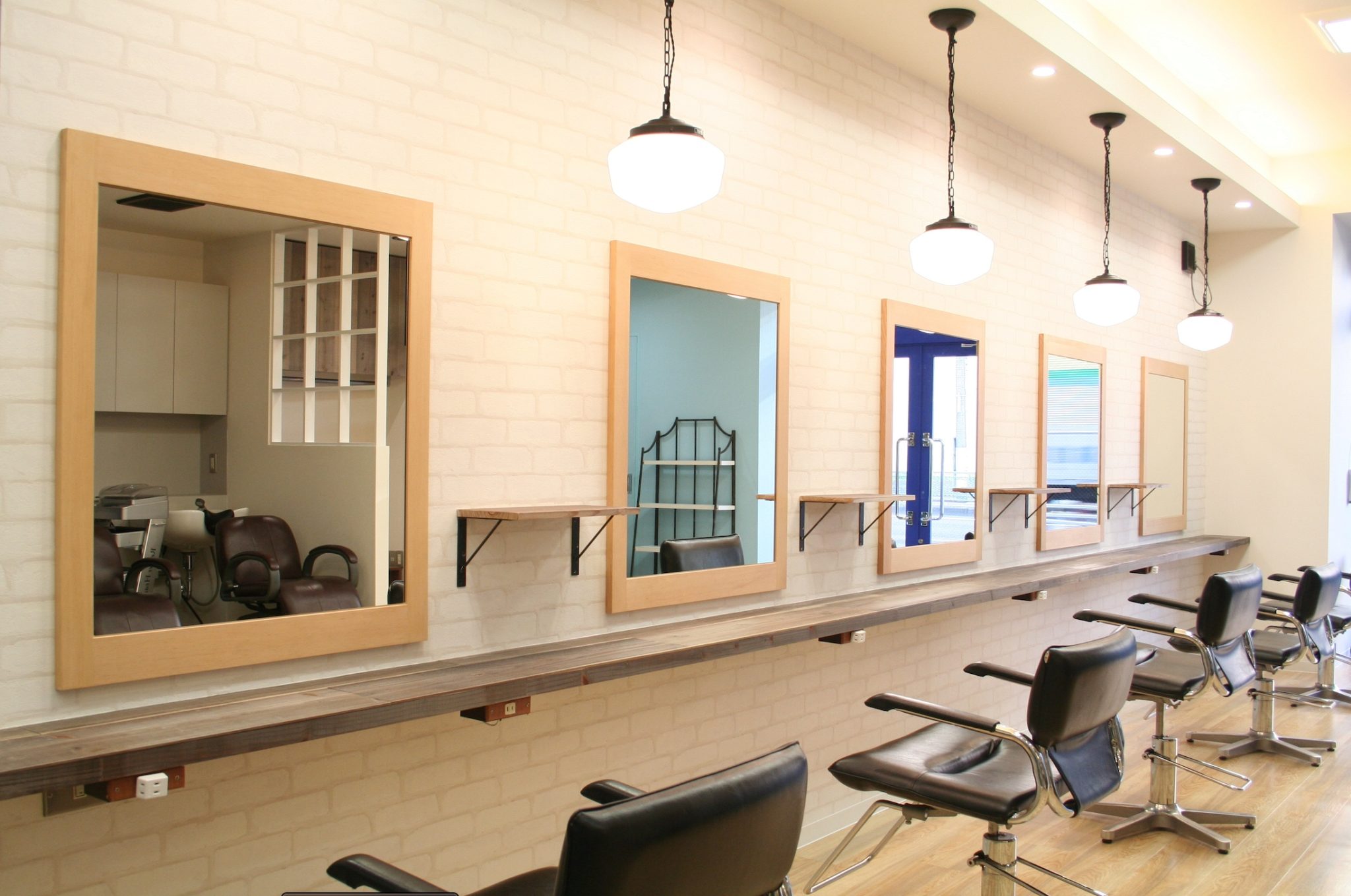 SALON – 草加・獨協大学前・亀有の美容室le:fro:m（レフラム )