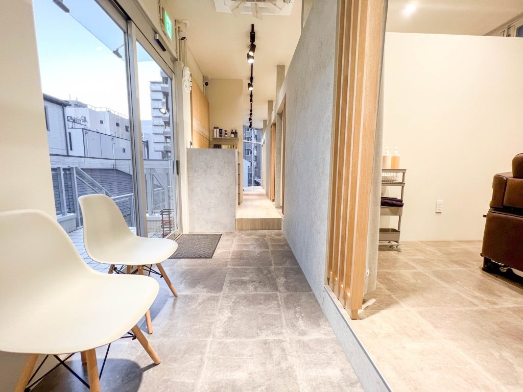 SALON – 草加・獨協大学前・亀有の美容室le:fro:m（レフラム )